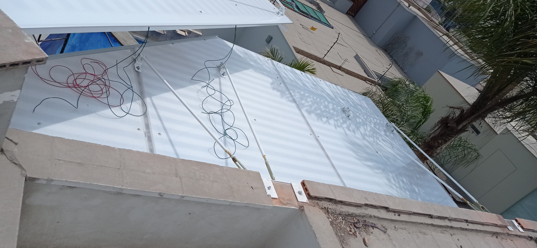 Techos de aluminio con tensores - SOPORTE CONSTRUCTIVO